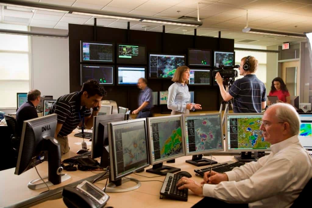 What meteorologists actually do during a severe weather event