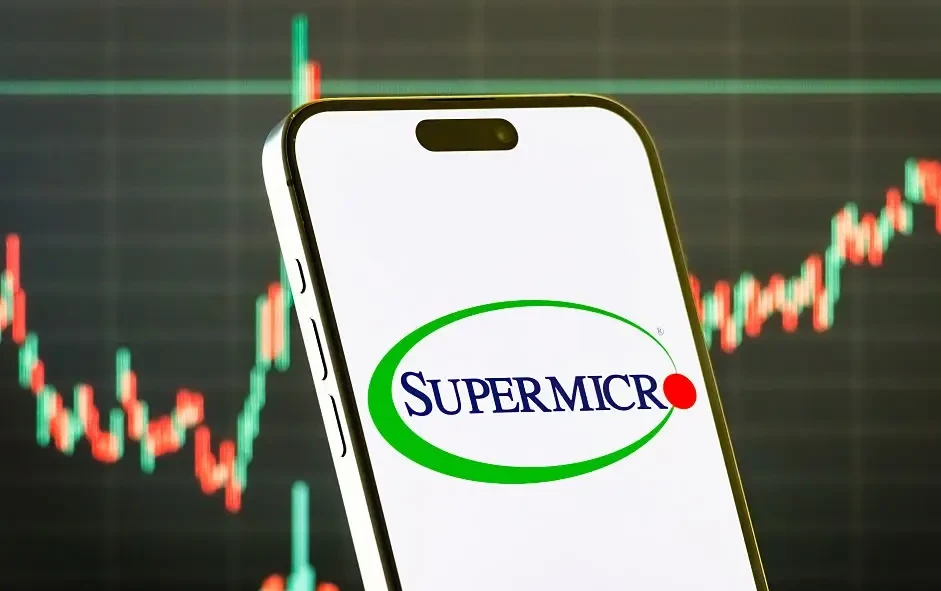 Super Micro surges 10% as Dell's AI boom lifts sector