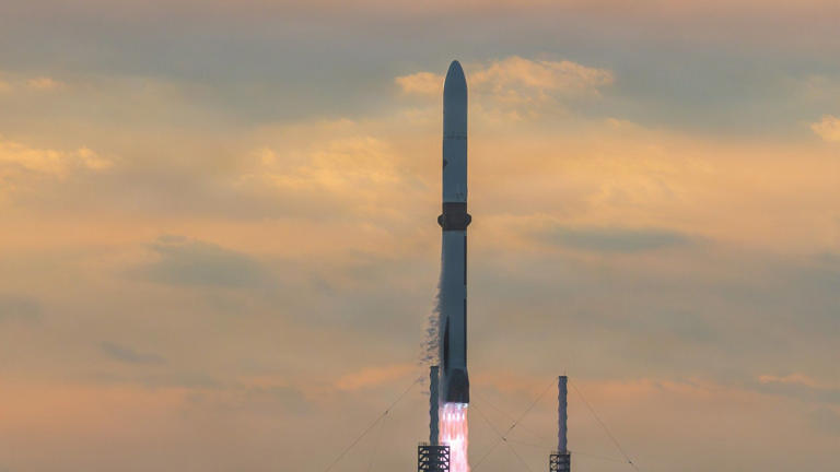 Giant fireball: Jeff Bezos’ Blue Origin rocket explodes in Florida
