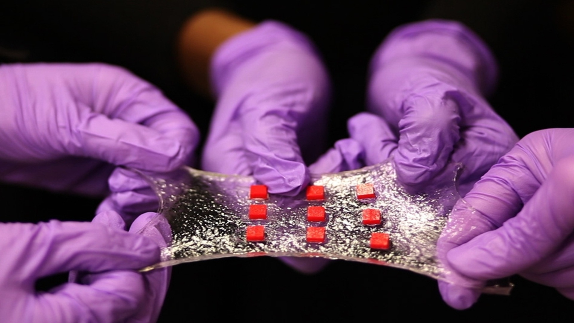 Stretchable hydrogel generator delivers stable power after 8,000 ...