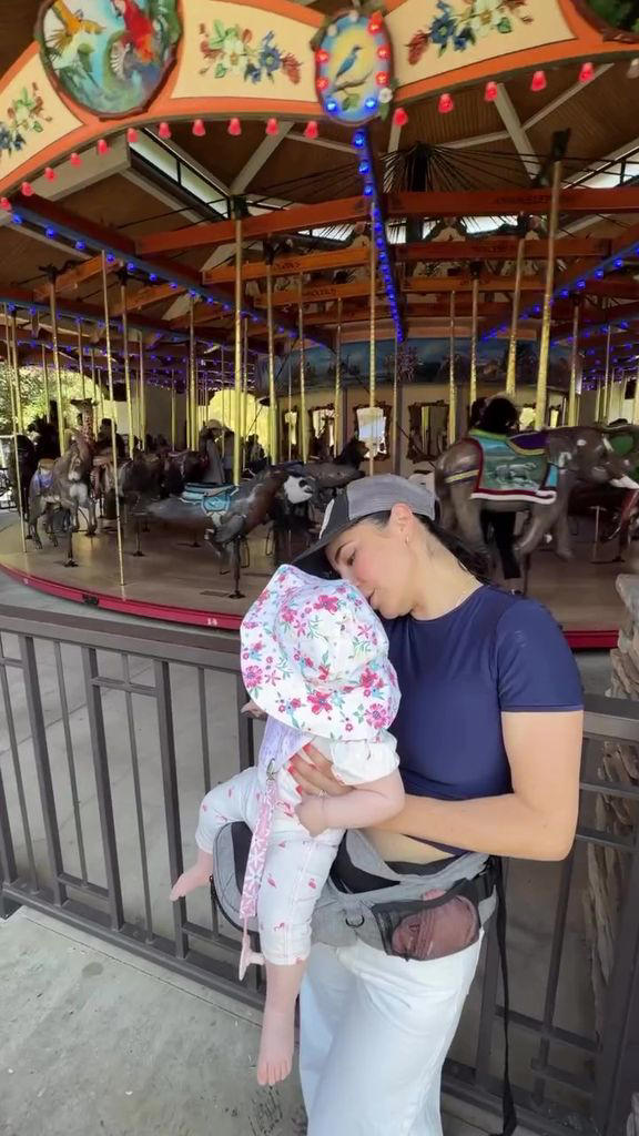 Martha Higareda comparte tiernas imágenes junto a sus hijas en su ...