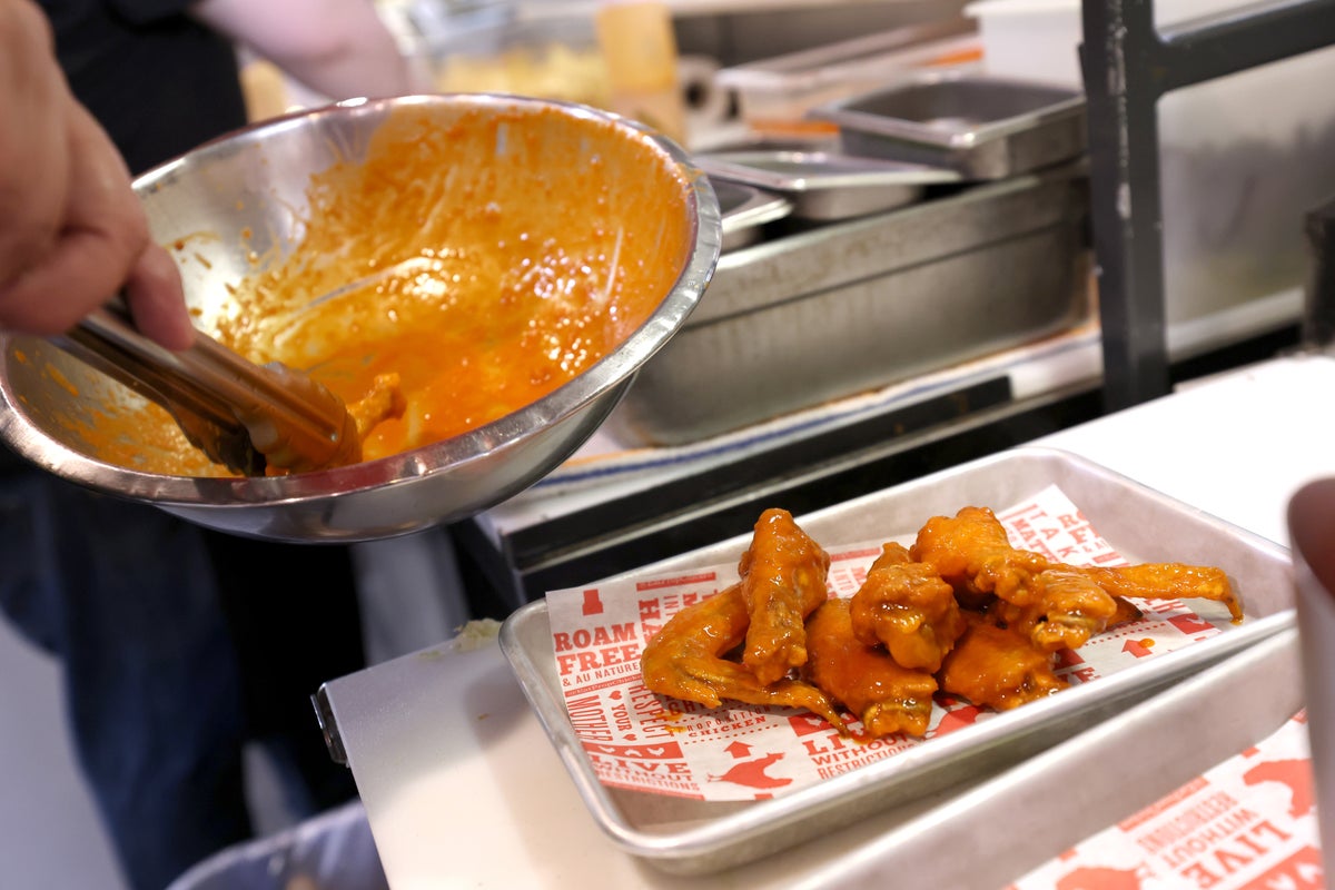Study reveals most expensive US cities for World Cup chicken wings