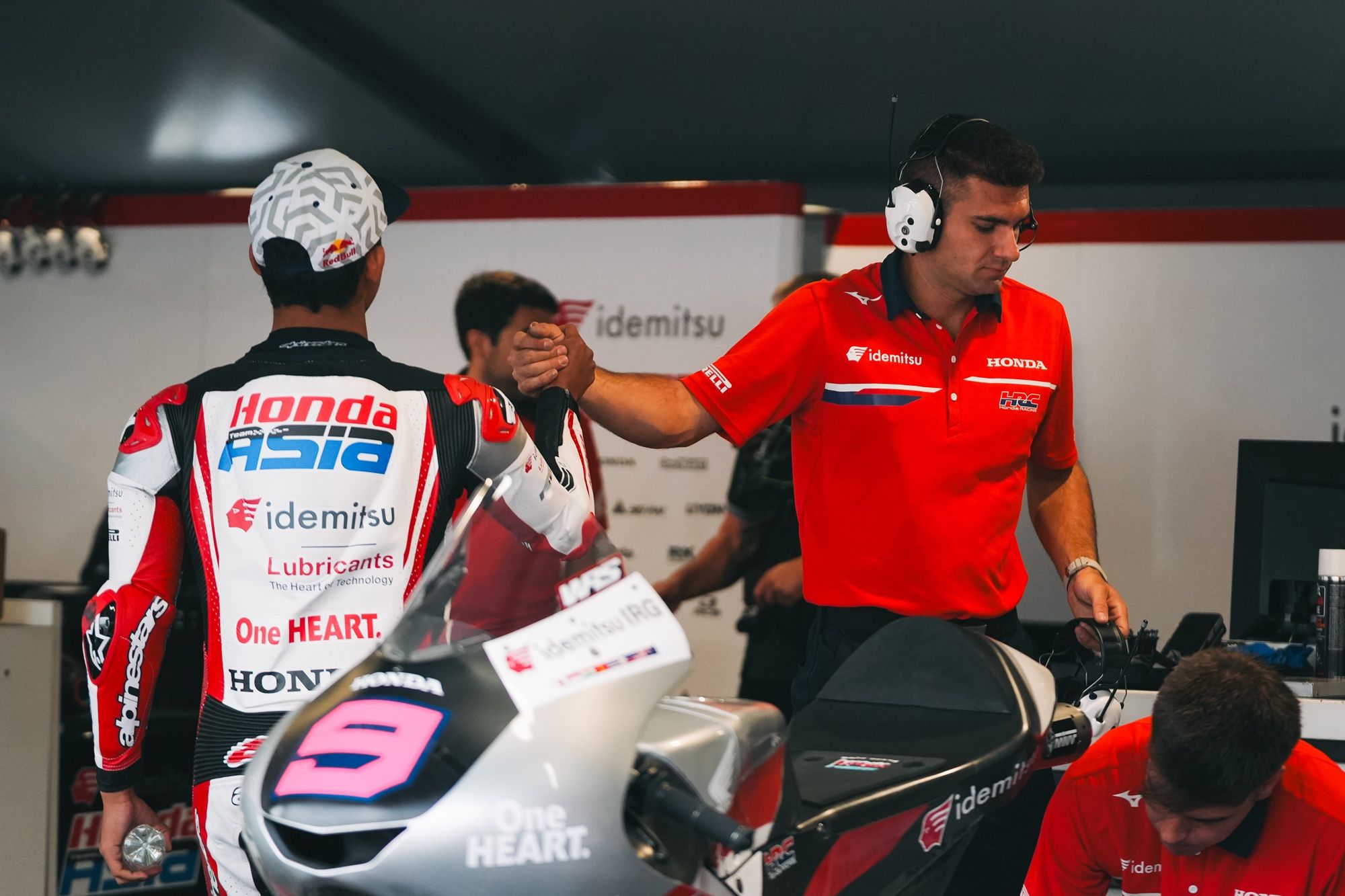 Cuma Veda yang bisa dapat hasil baik pada Moto3 Italia 2026, raut ...