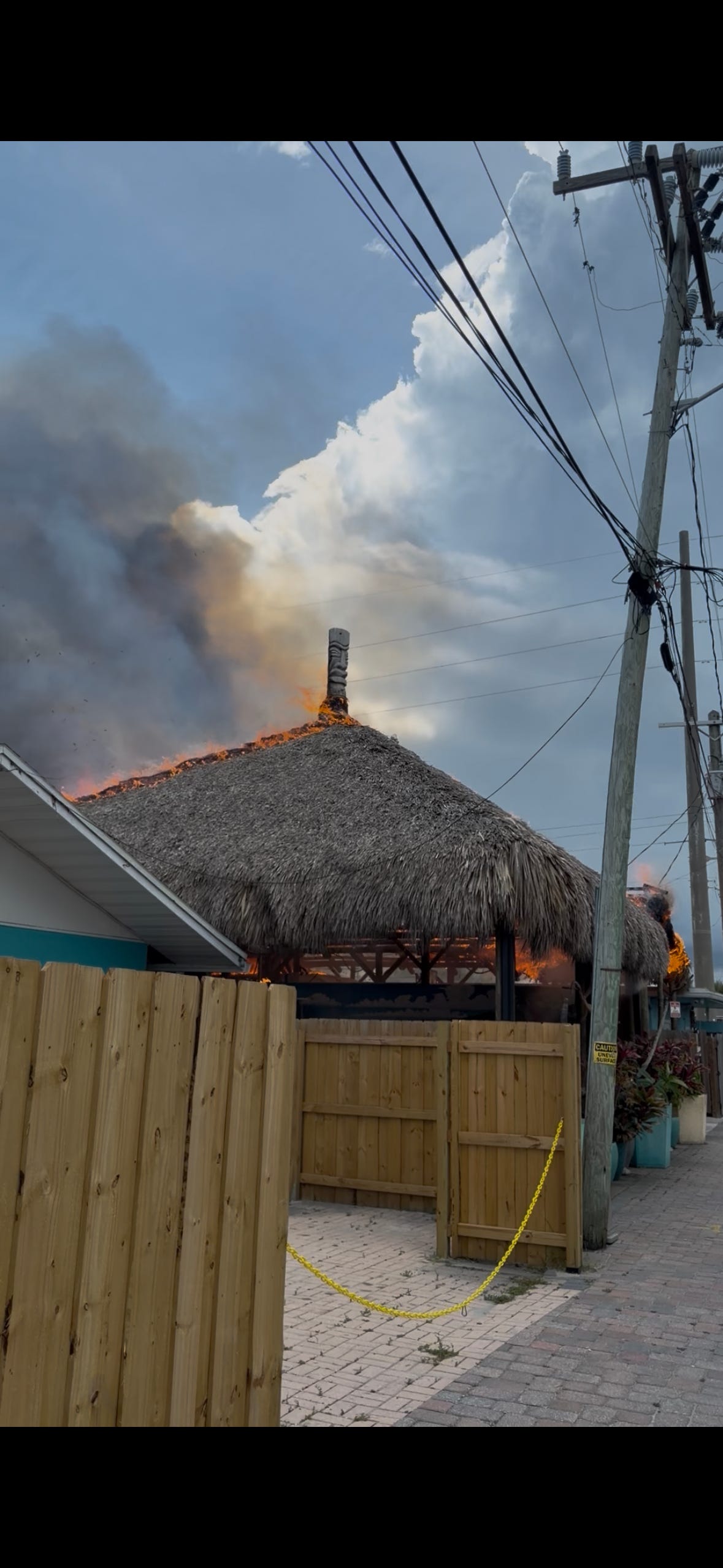 Fire crews battle large blaze at Cocoa Beach restaurant