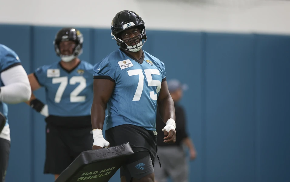 Jaguars weigh cap-saving cuts, Strange extension before key deadlines