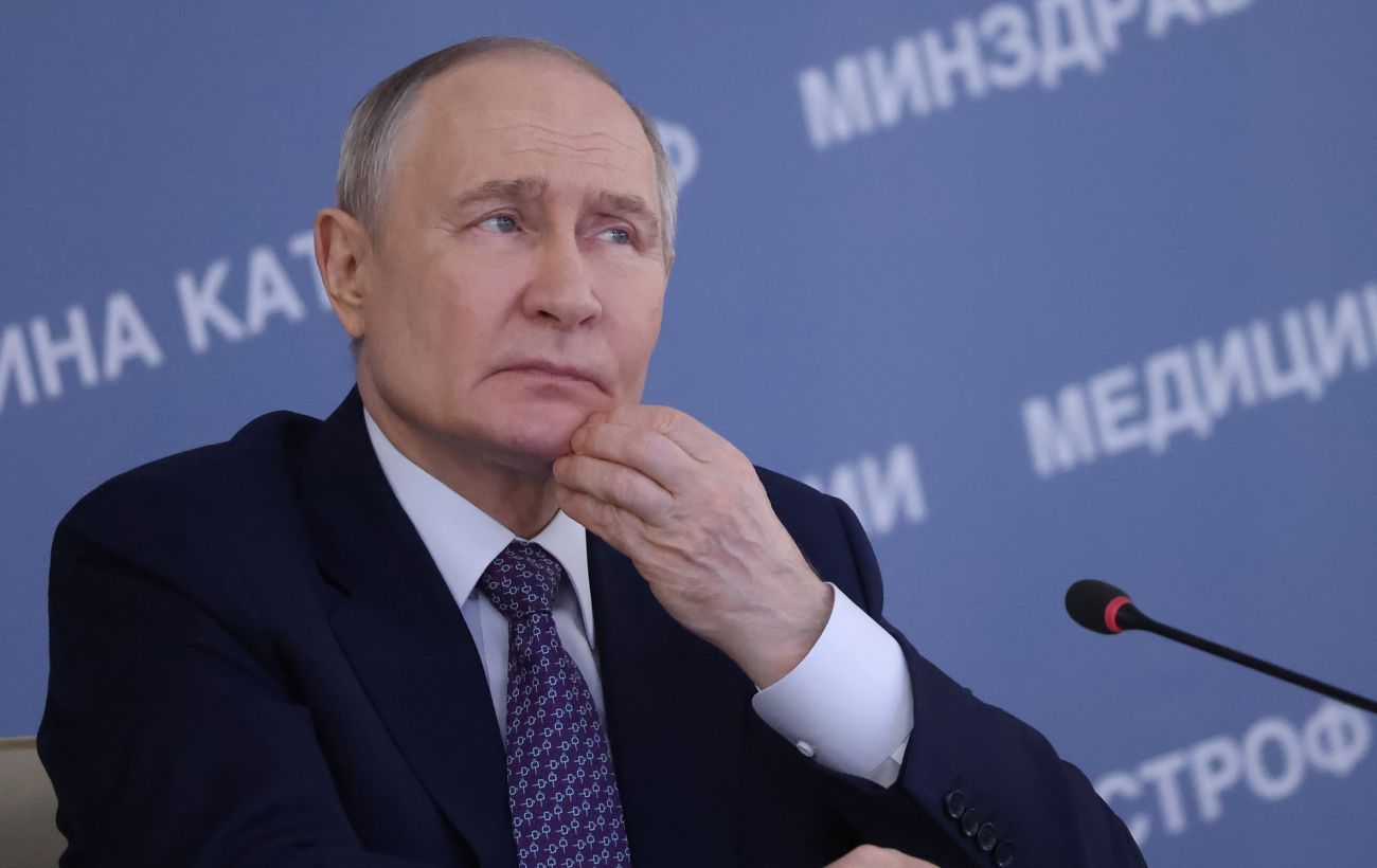 Putin makes contradictory remarks about Russian drone that fell in Romania