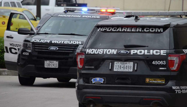 Texas Rangers investigate Houston police officers linked to warrantless ...