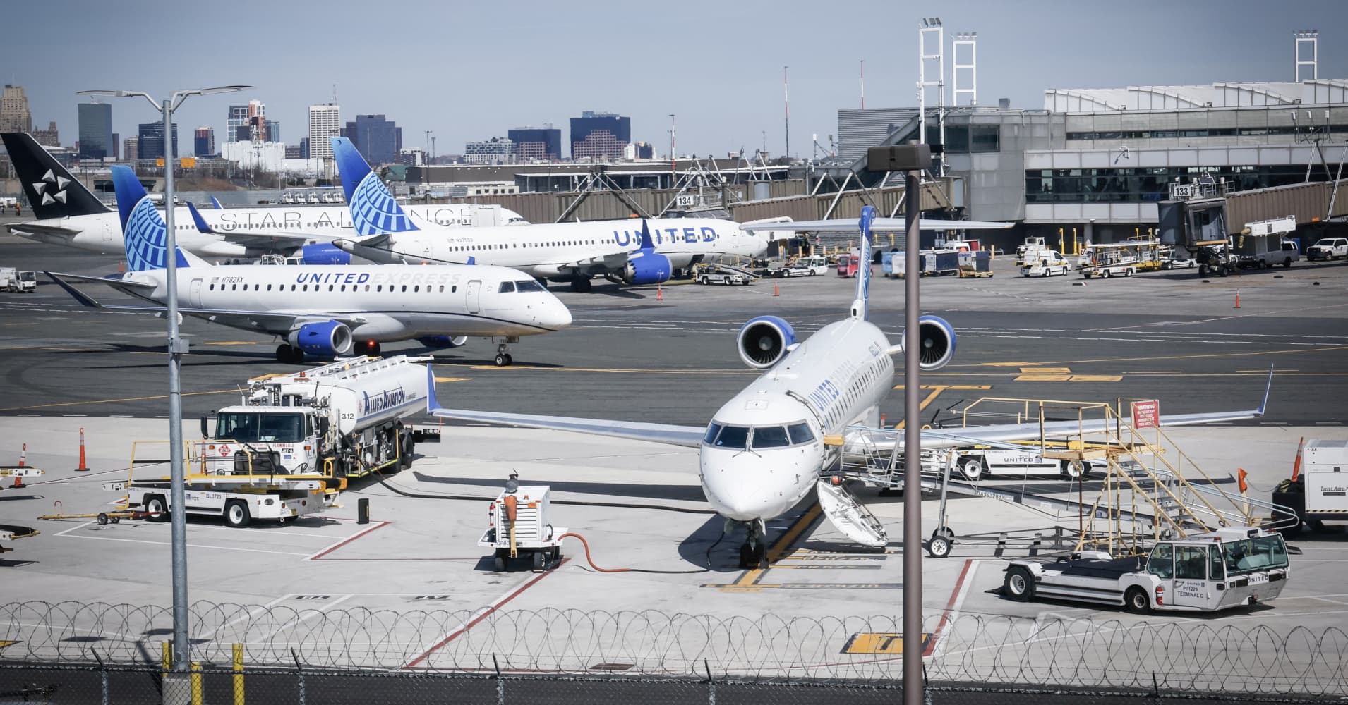 Airlines urge Trump administration not to curb international flights in ...