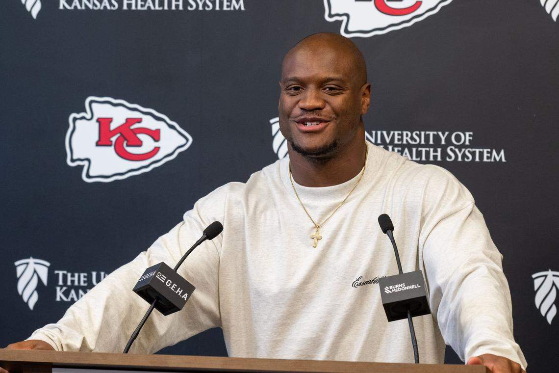 Chiefs' Mahomes, Reid like what they're seeing from Kenneth Walker ...
