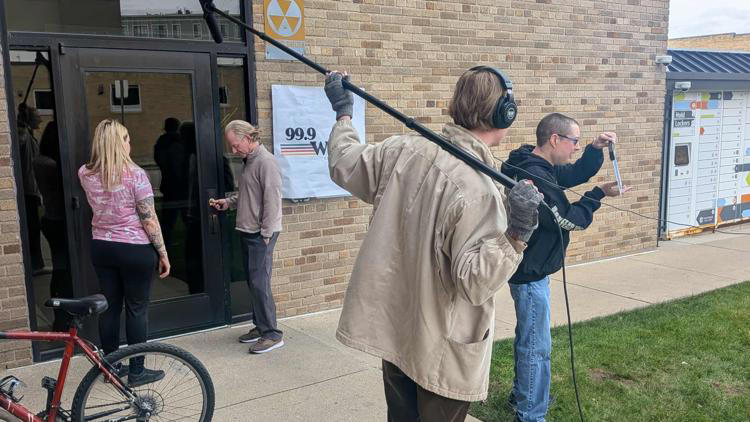 West Michigan comedian premieres self-made TV pilot at Wealthy Theatre ...