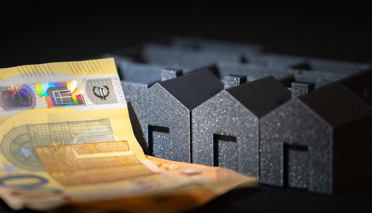 Video – Comprare casa costa il 5% più del 2025: prezzi sempre più folli