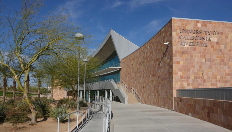 UC Riverside students left homeless as massive fire rips through ...
