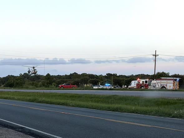 Single vehicle crash shuts down Highway 90 in Bayou Vista
