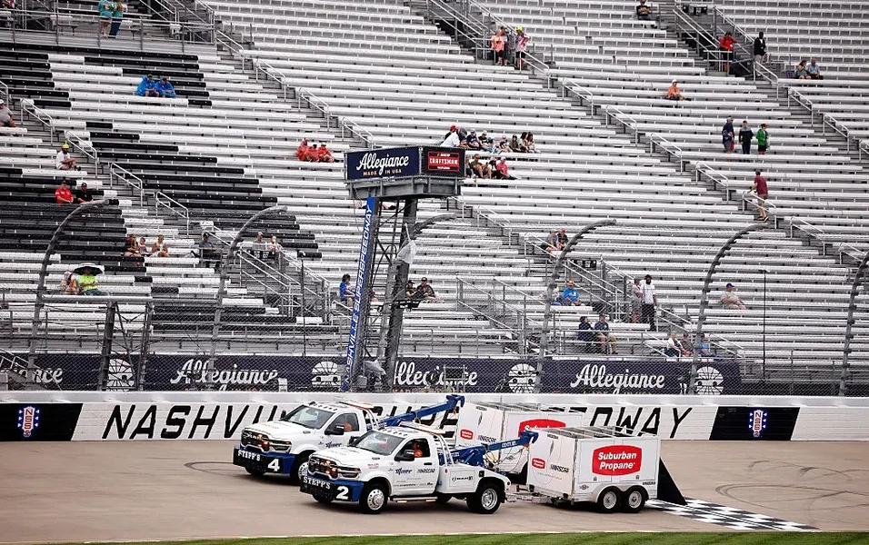 Rain delay stalls Allegiance 200 start at Nashville