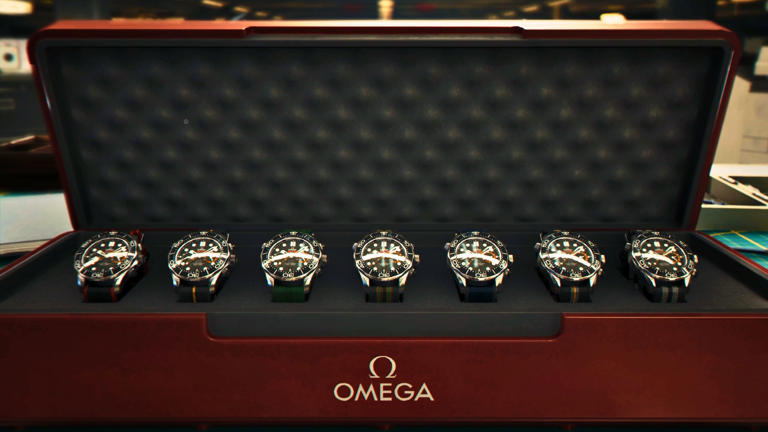 All watch choices in 007 First Light