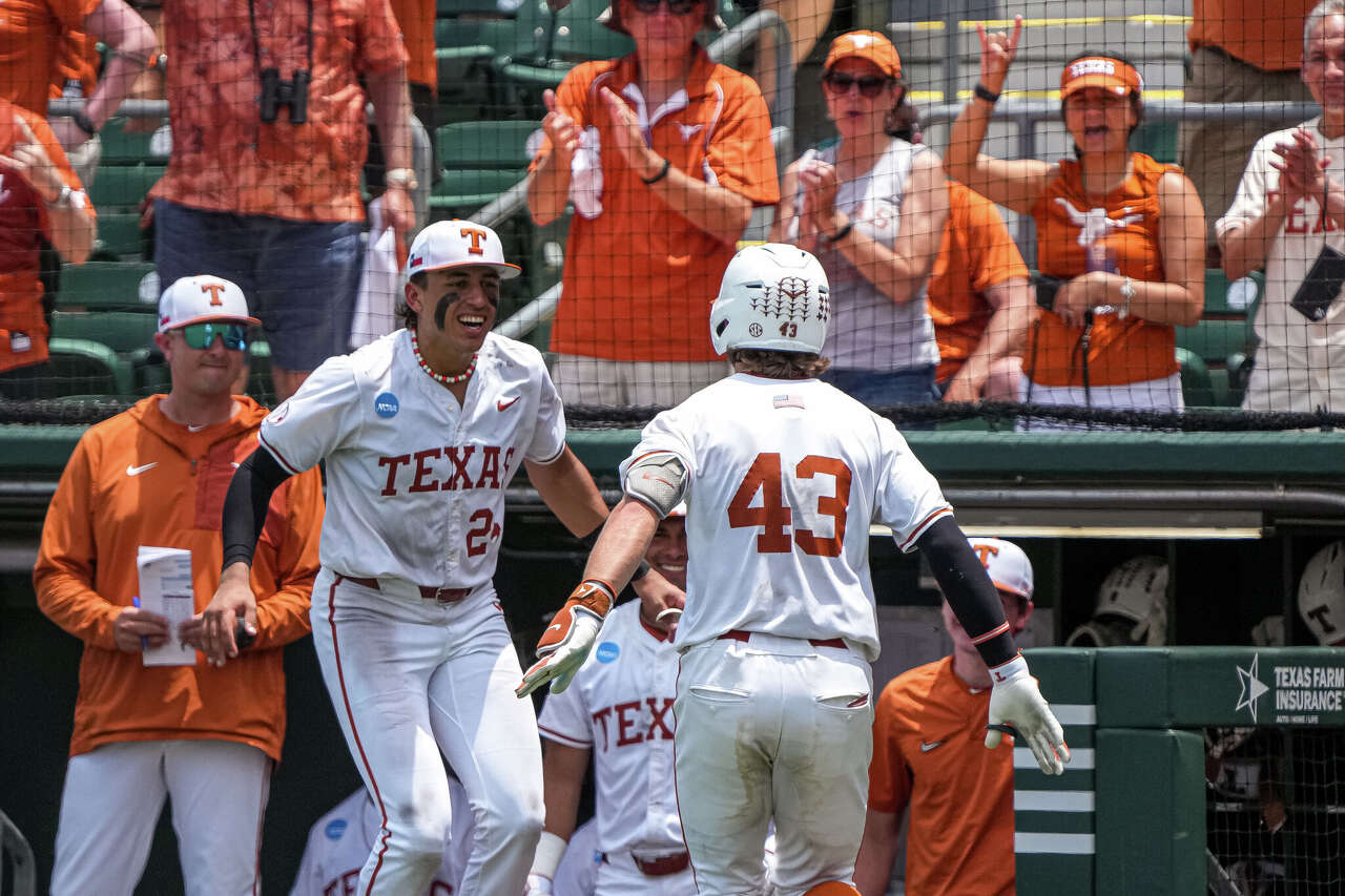 Future is now: Freshman Anthony Pack Jr. powers Texas' rout of Holy ...