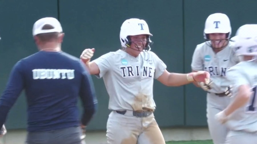 Trine softball storms ahead of Simpson College in DIII World Series