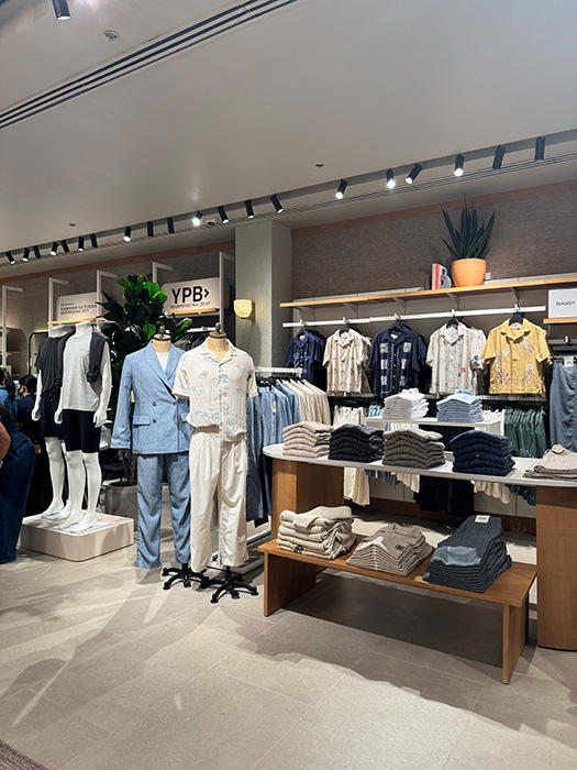 Abercrombie & Fitch opens first store in PH