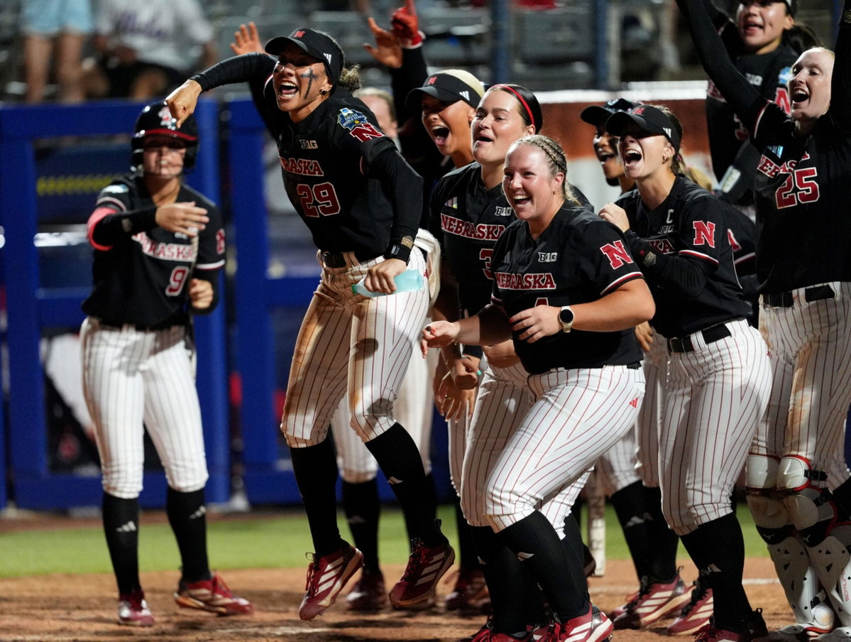 Women's College World Series: Complete scores from opening day