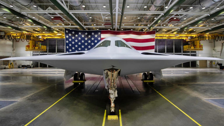 The US Air Force has only 19 stealth bombers today — the B-21 Raider ...