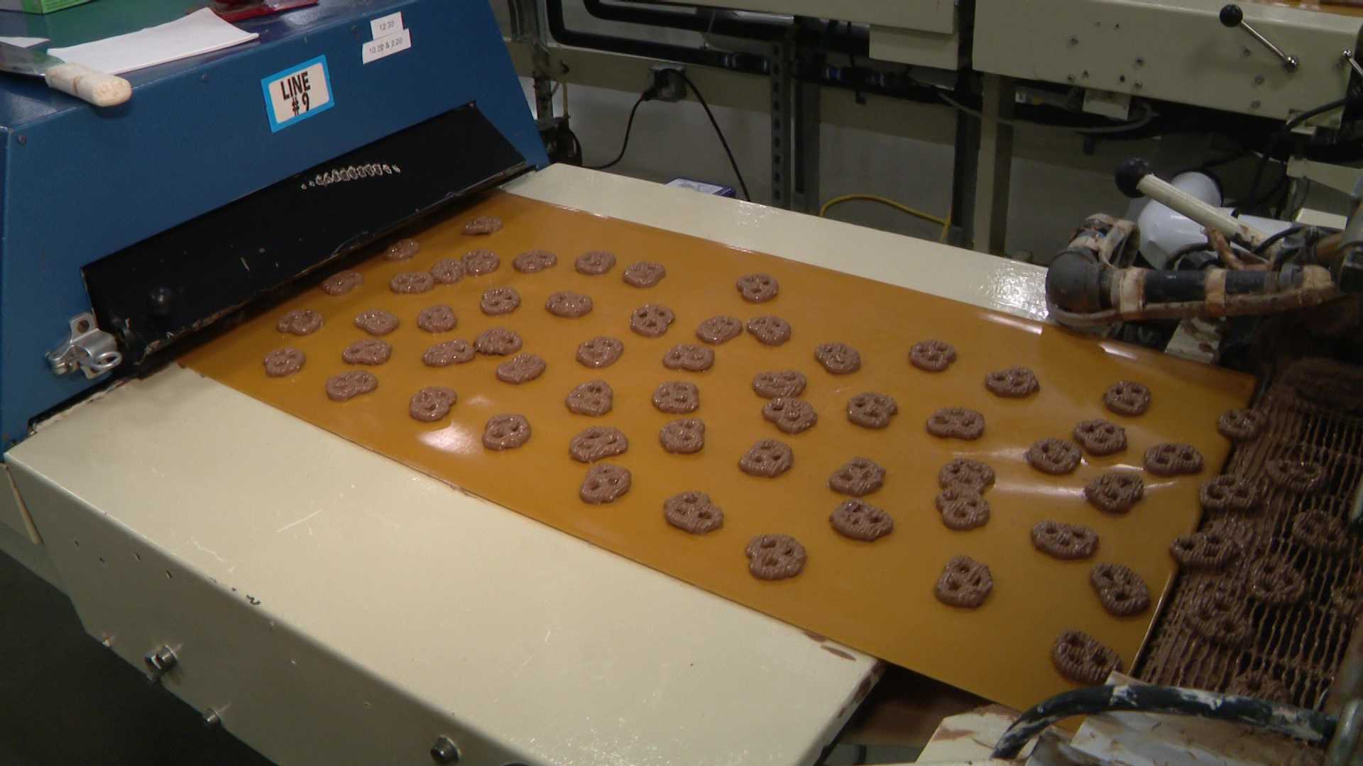 Sarris Candies opens new factory store with chocolate tours