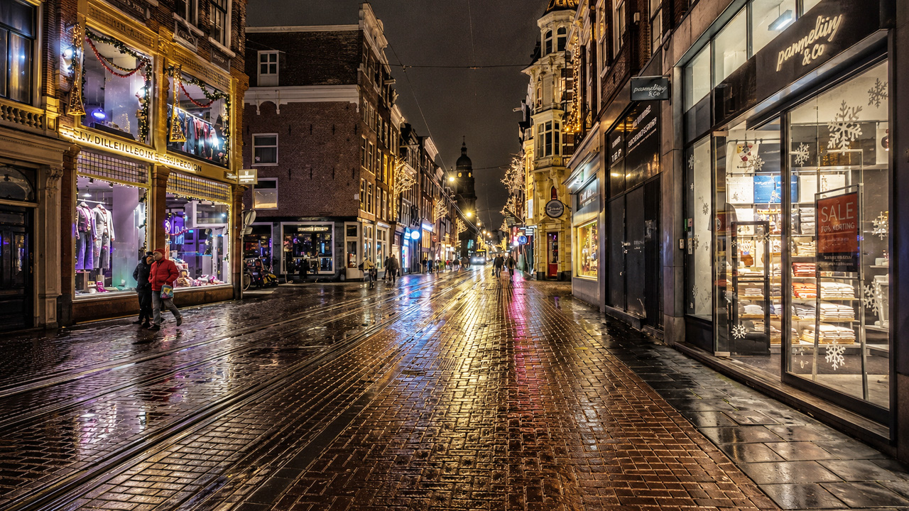 What Amsterdam’s wet streets look like at night