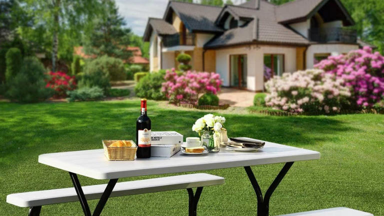 Target's Costway picnic table set now $130: Perfect for family ...