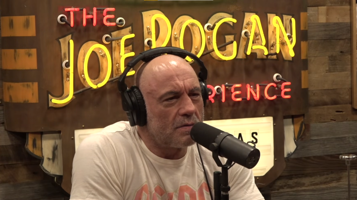 Joe Rogan condemns 'traitor' comedians upset over roast jokes