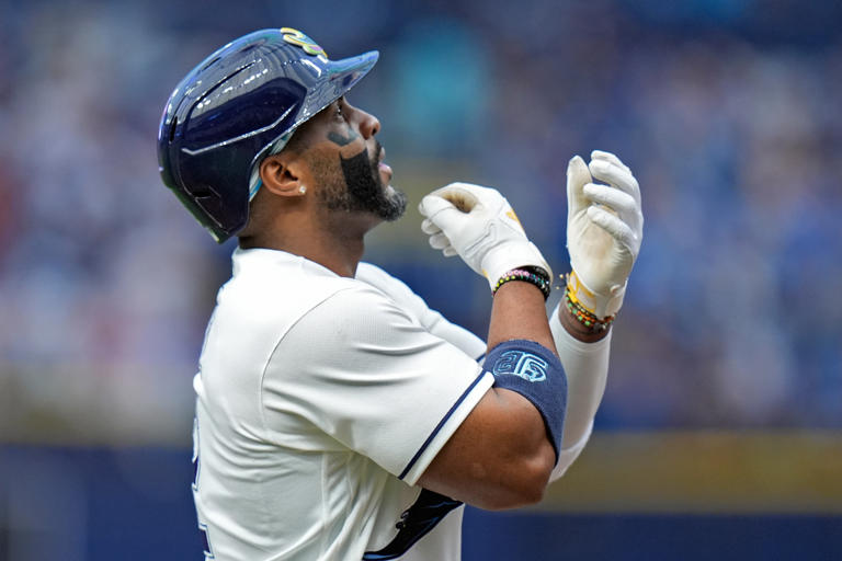 Yandy Díaz hits two home runs as the Rays beat the Angels 8-5