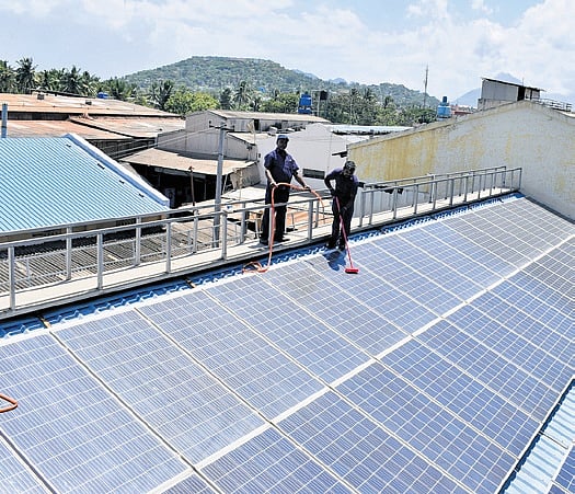 Probe into irregularities in TNGECL stalls 1,100 MW solar, wind projects