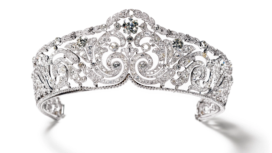 Tiara debate fuels intrigue ahead of Peter Phillips' wedding