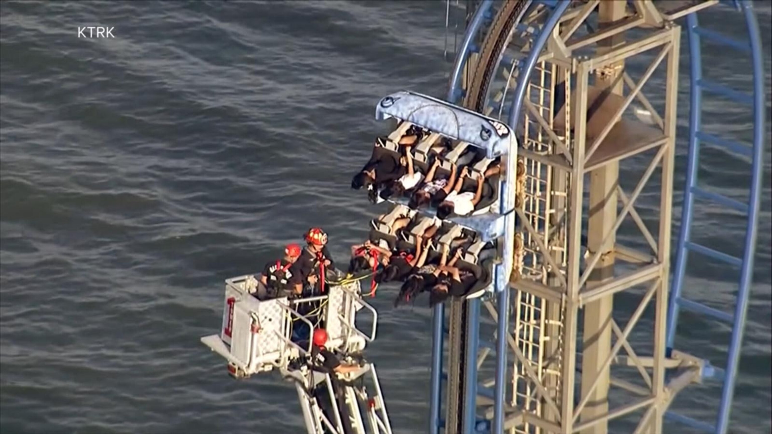 Texas roller coaster riders rescued after getting stuck for hours 100 ...