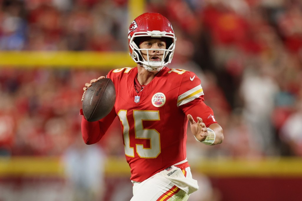 Patrick Mahomes’ dad gets judge’s permission to travel out of state for ...