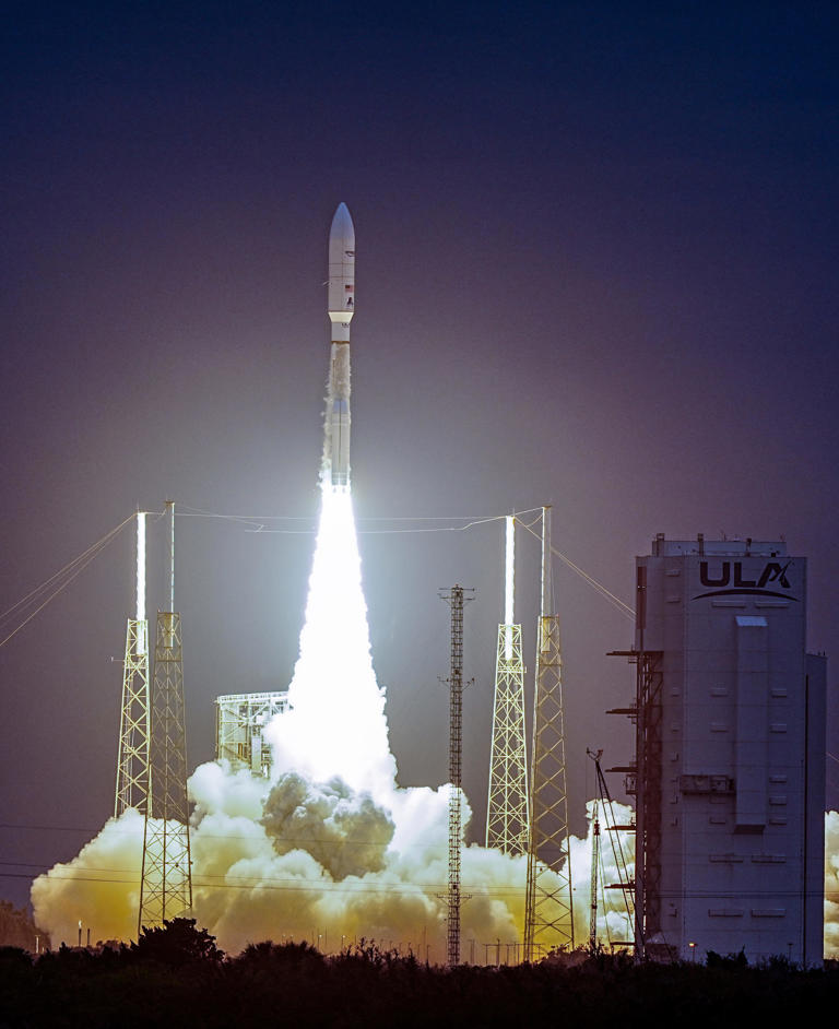 ULA closes out doubleheader launch day in Florida, following Blue ...