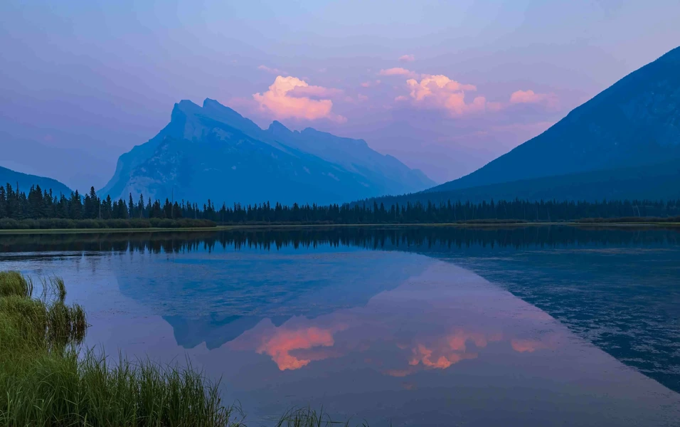 Chasing golden hours at Vermilion Lakes