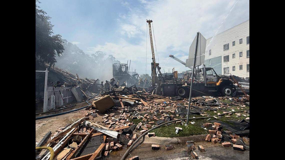 All accounted for after Dallas apartment explosion; feds to investigate