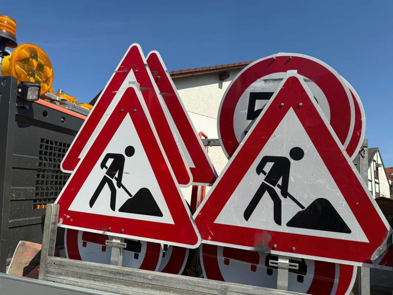 Asphaltarbeiten bringen Wartezeiten in Feldberg und Wittenhagen