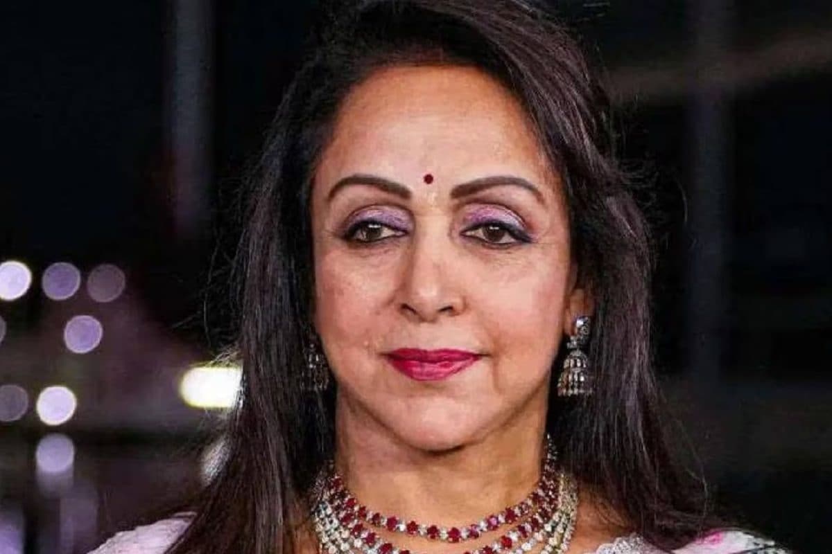 Hema Malini To Make Live Singing Debut At 'The Dream Girl's Diamond ...