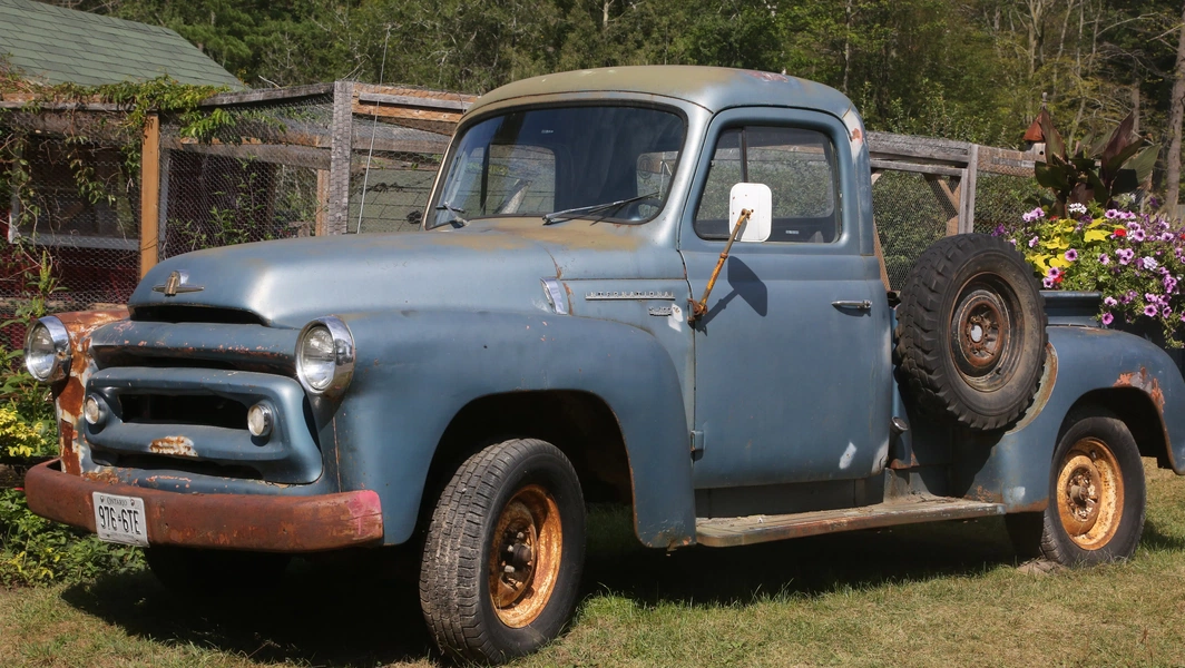 Illinois family turns rare 1956 farm truck into restoration project