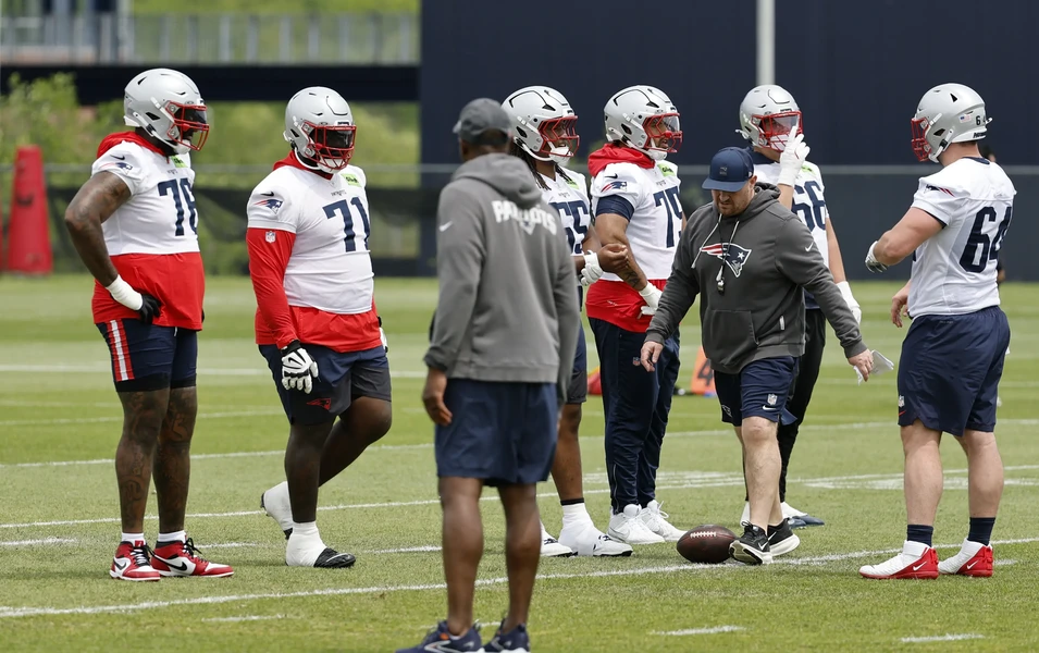 Patriots revamp offensive line to protect Drake Maye