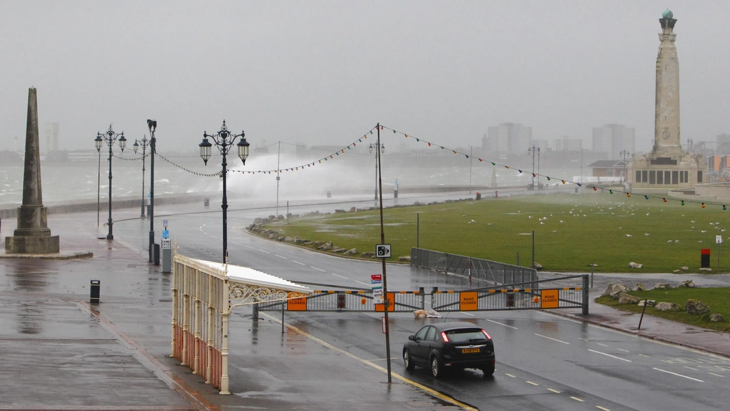 Met Office warns of wet, stormy weekend for Scotland