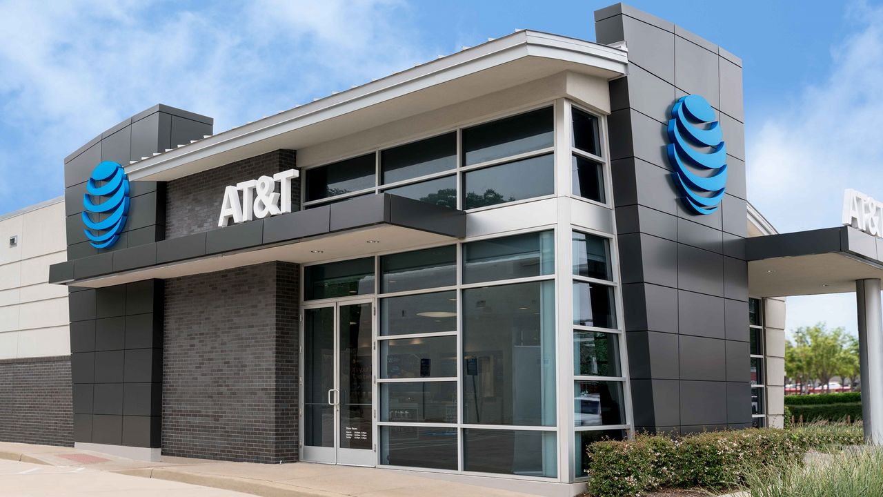 AT&T sues California over landline maintenance rules