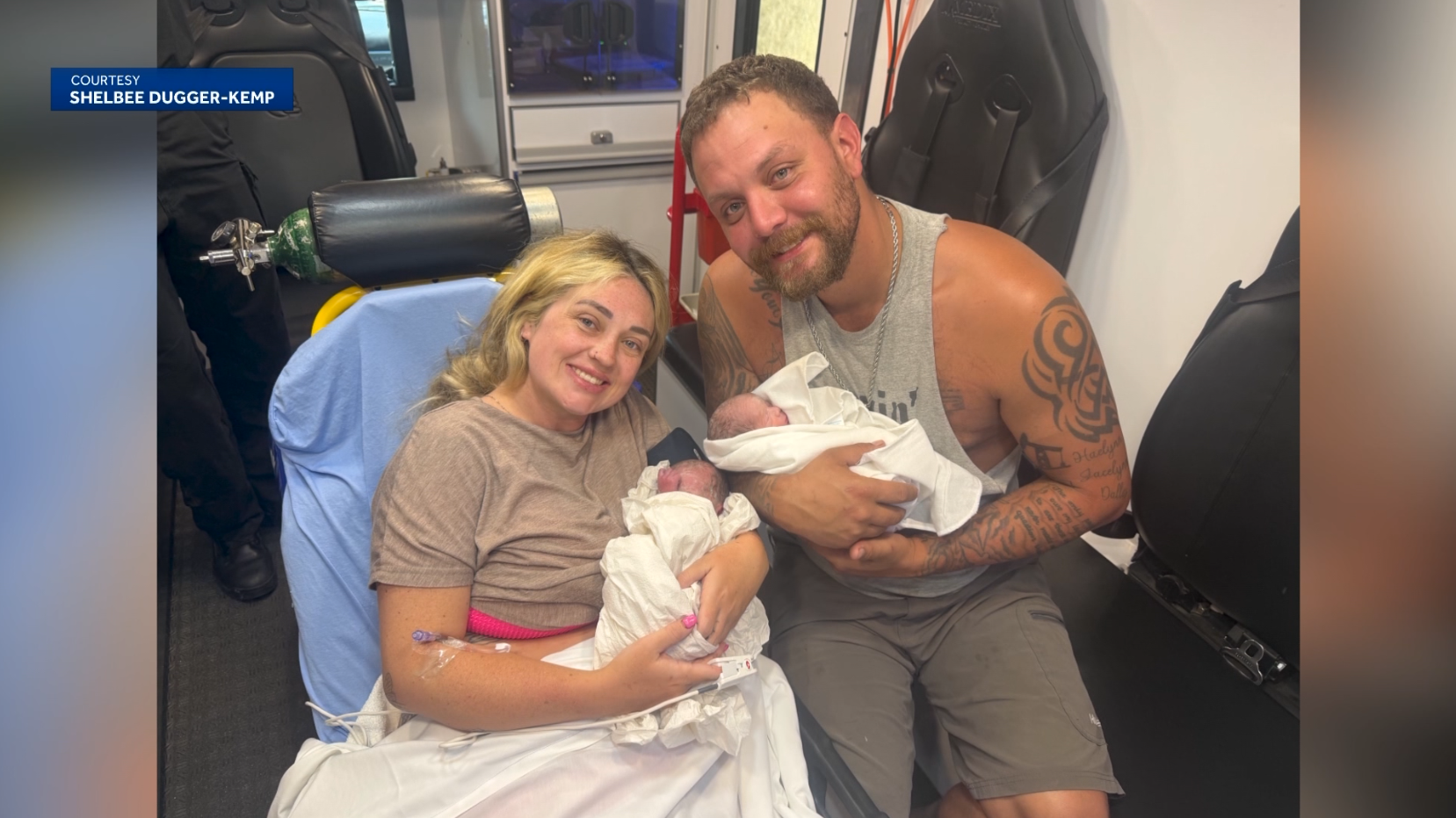 'About to have babies in the car': Texas mom delivers twins on Oklahoma ...