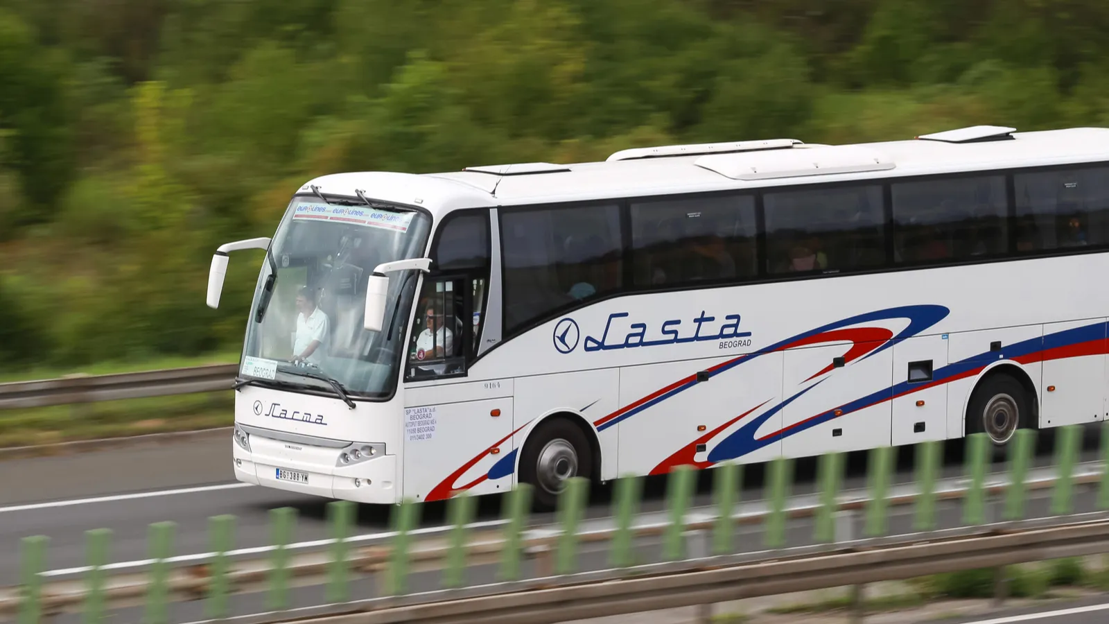 New transit proposal imagines ultra-fast bus travel between SF and LA