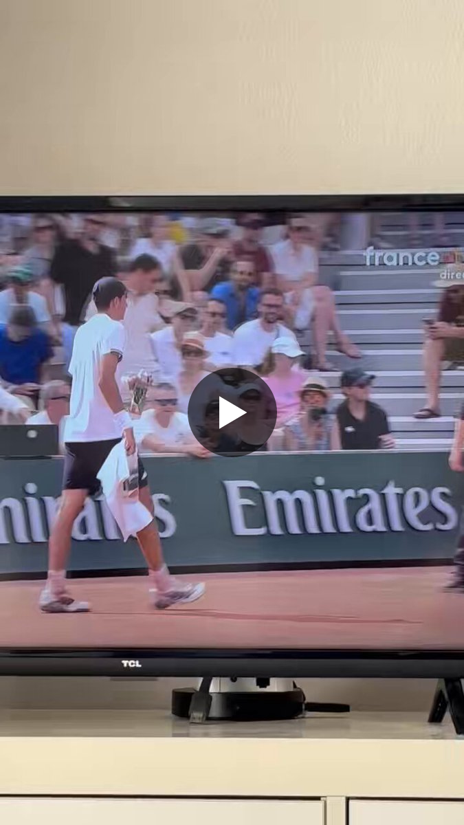 Spanish tennis player denies shoving ball girl at French Open during on ...