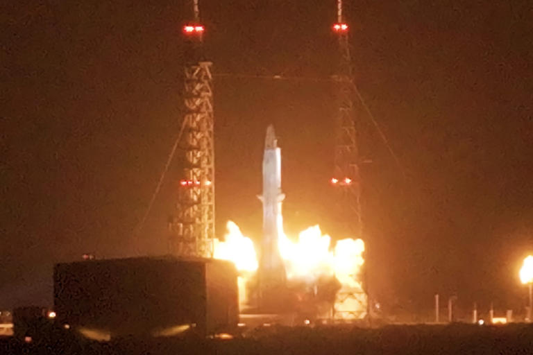 Blue Origin’s rocket explosion is a big setback for NASA’s moon goals