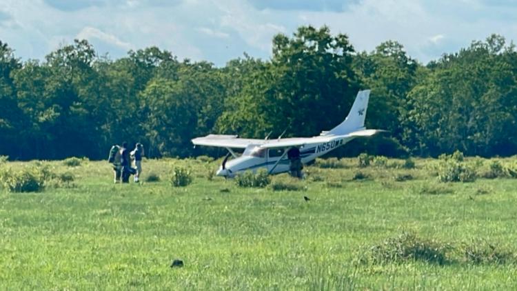 Small plane forced to make emergency landing in Beaumont, no injuries ...