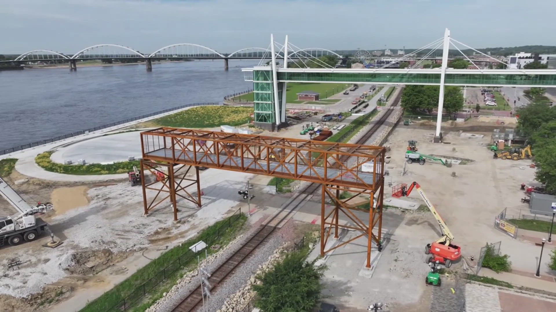 Large portion of Davenport's Main Street Landing pedestrian bridge ...