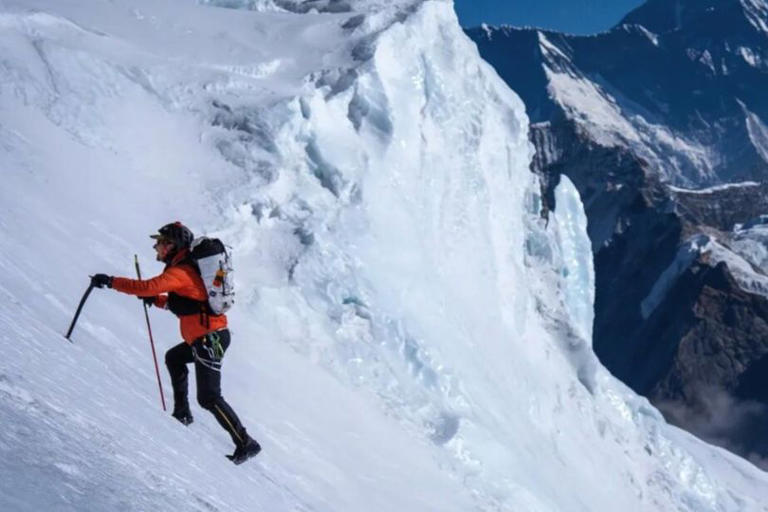 American climber smashes Mount Everest speed record in astonishing feat