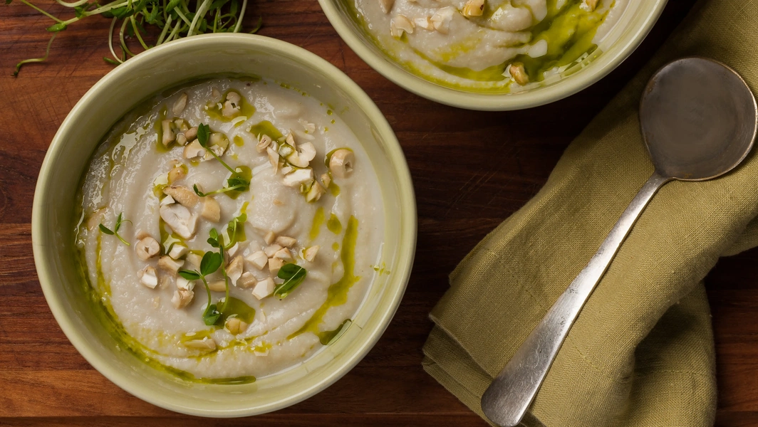 Cozy garlic soups for every craving